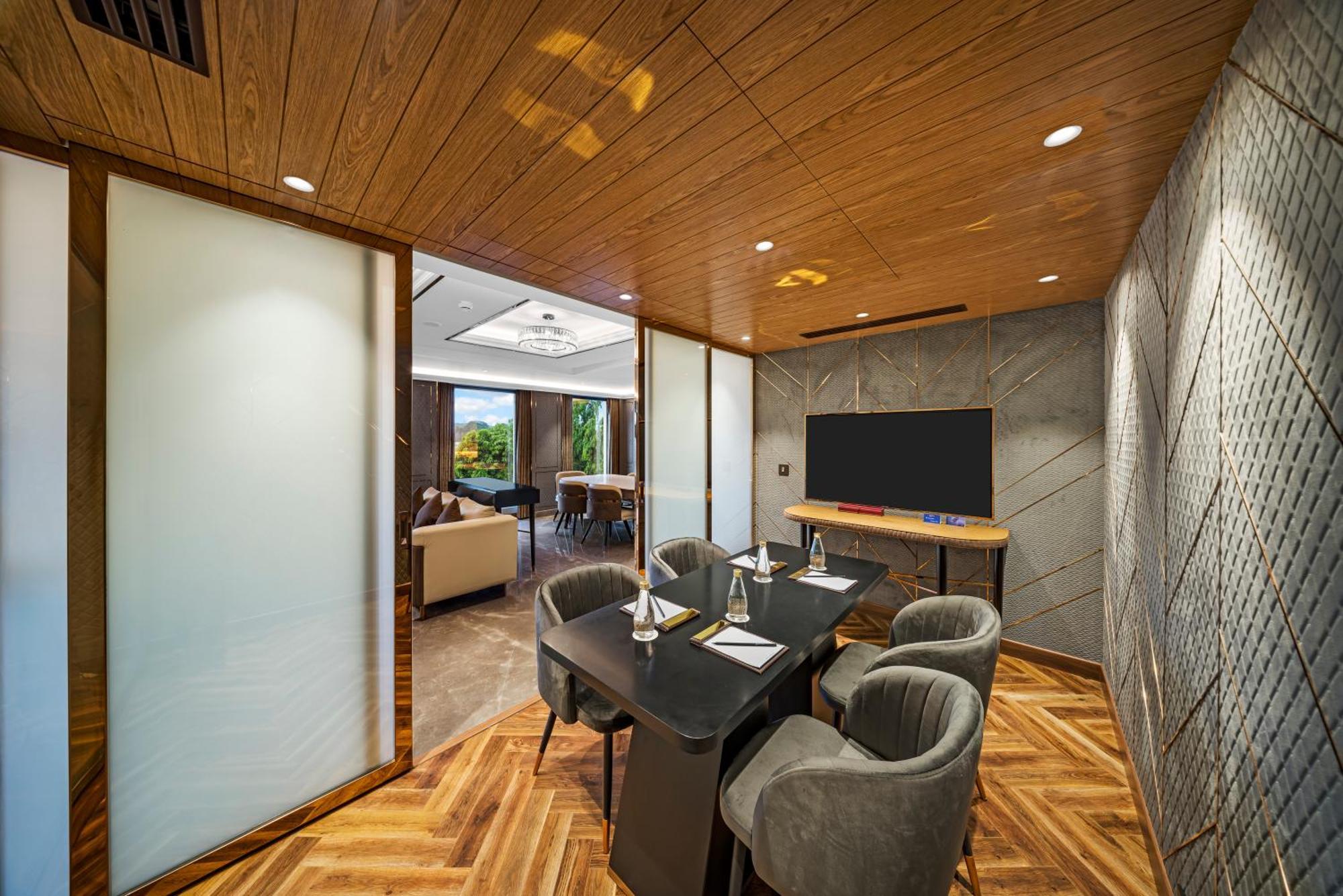 HOTEL RADISSON BLU | ⋆⋆⋆⋆⋆ | CHENNAI, INDIA | SEASON DEALS FROM $119